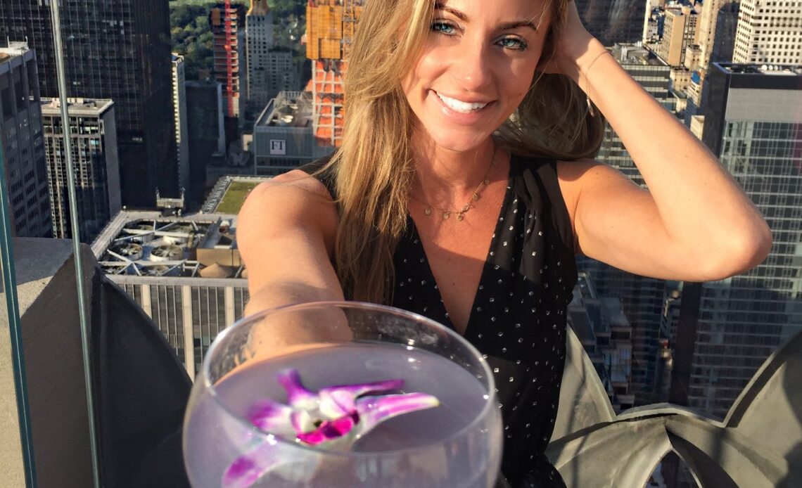 Need a Date? Alexis Wolfe Can Help - POP STYLE TV